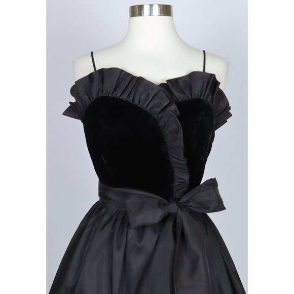 Vintage | Dresses | Vintage 8s 50 Black Ruffle Velvet Bubble Skirt Prom ...
